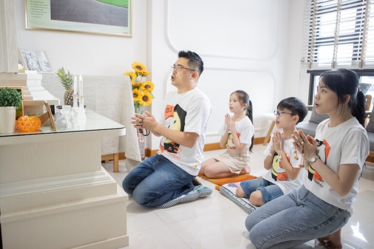 Philosophy and Practice - Soka Gakkai Singapore